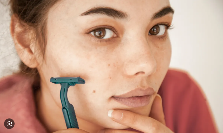 The Rise of Face Shaving for Women: Benefits and Considerations - Hodge ...